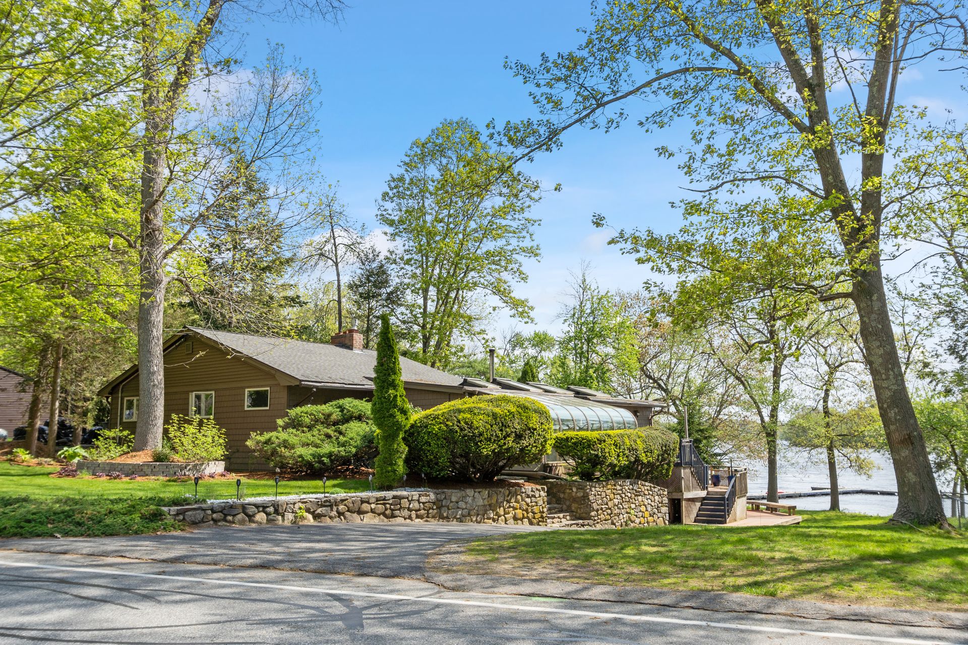 Beds: 3 Baths: 2 Living Space: 2590 Sq. Ft.
